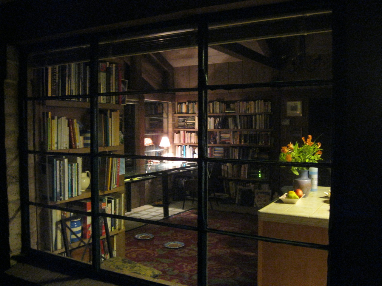 Magpie Monday | Robert E. Stutts